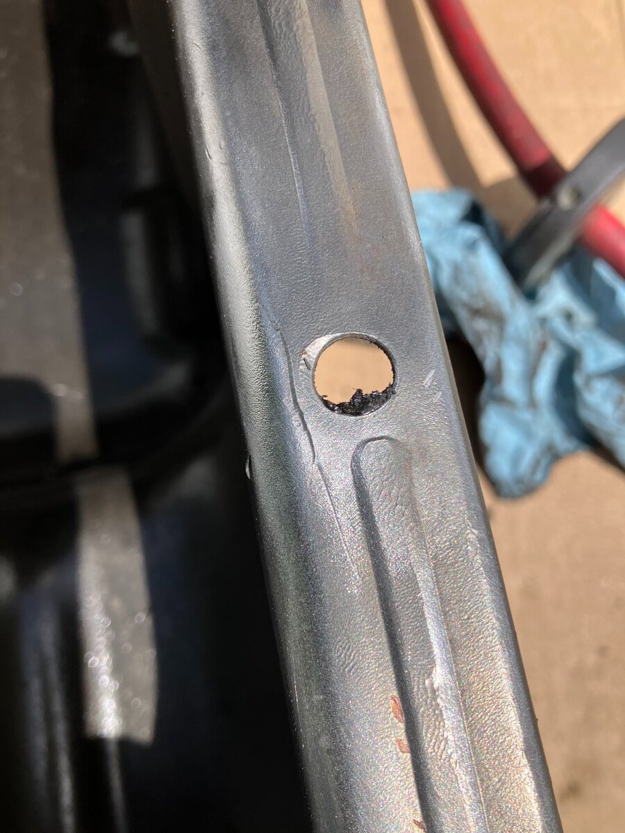 7140 cracked oil pan - Technical IH Talk - Red Power Magazine Community
