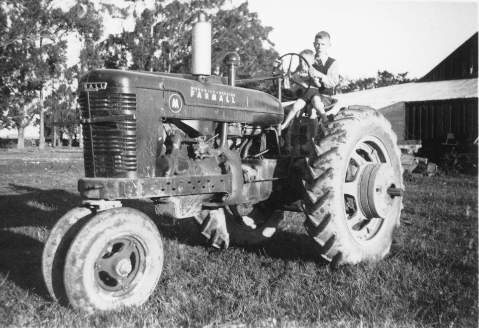 Farmall H & M wide front end variations - Technical IH Talk - Red Power ...