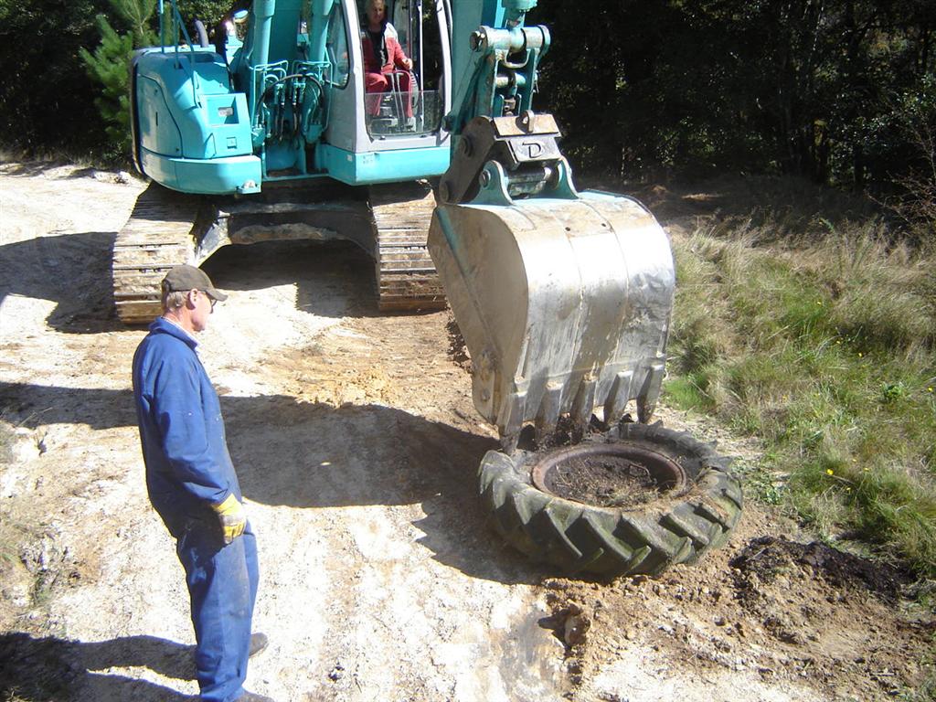 Breaking down tire on tractor - Technical IH Talk - Red Power Magazine ...