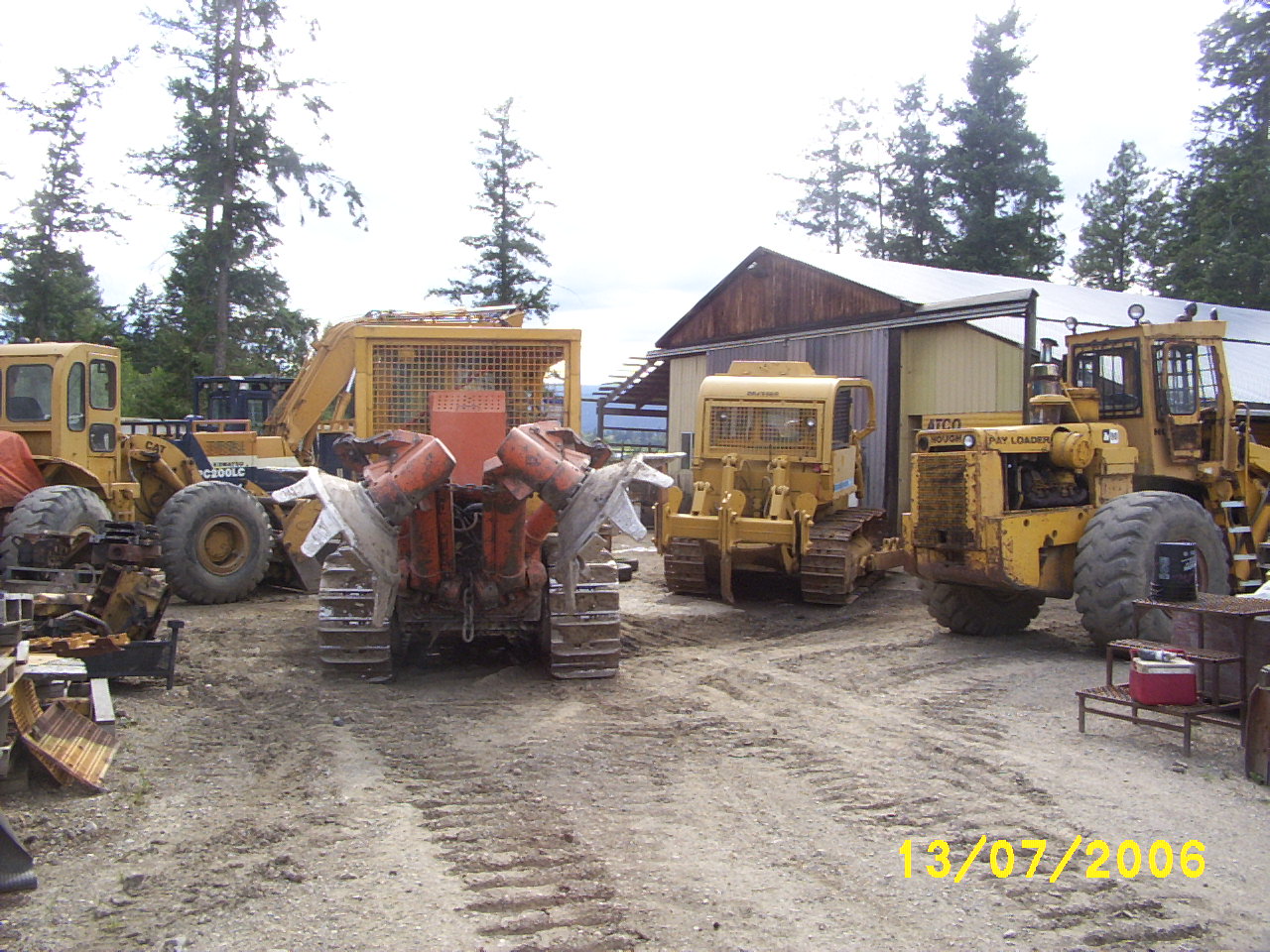 IH TD20E w disc trencher - pics - IH Construction Equipment - Red Power ...