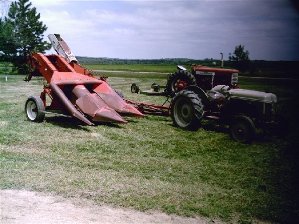corn picker - Technical IH Talk - Red Power Magazine Community