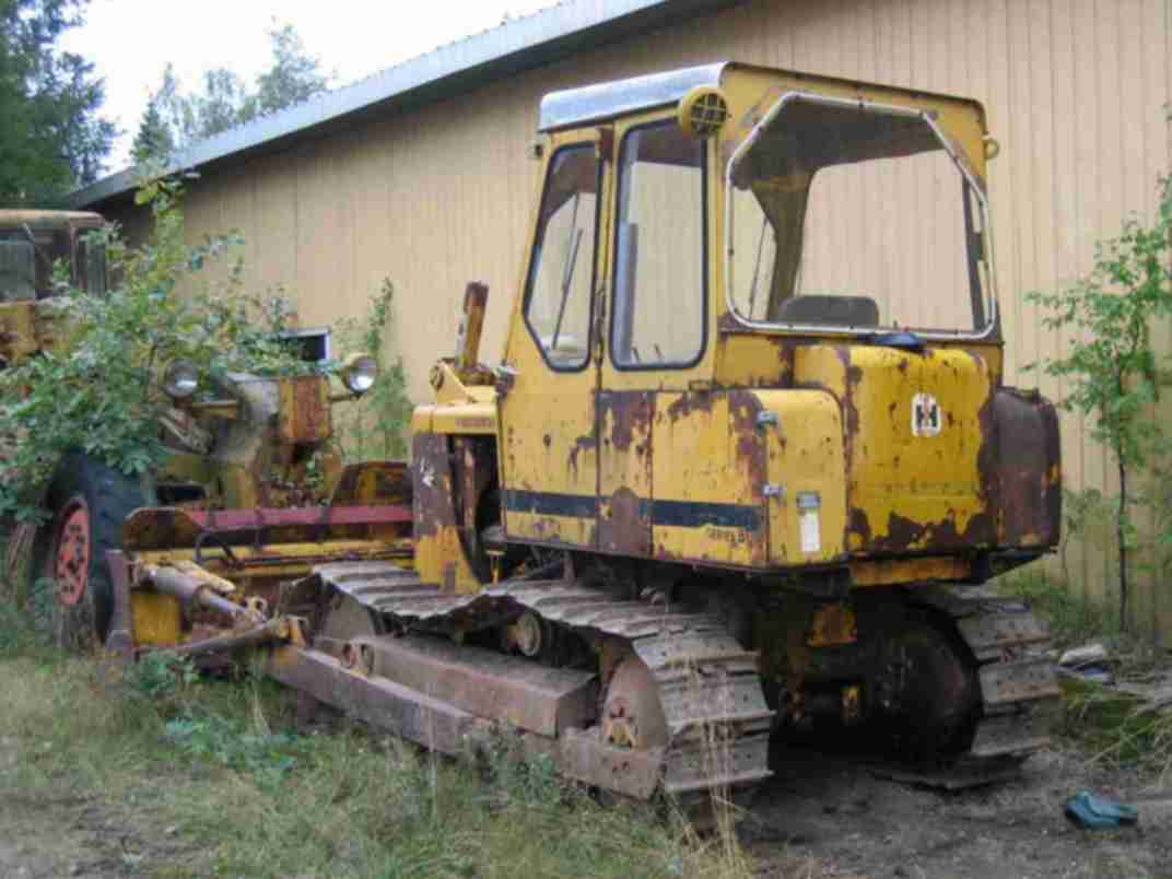 Drott 150K3 and BTD-8B - IH Construction Equipment - Red Power Magazine ...