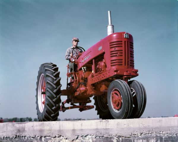 some farmall plant pictures - General Chat - Red Power Magazine Community